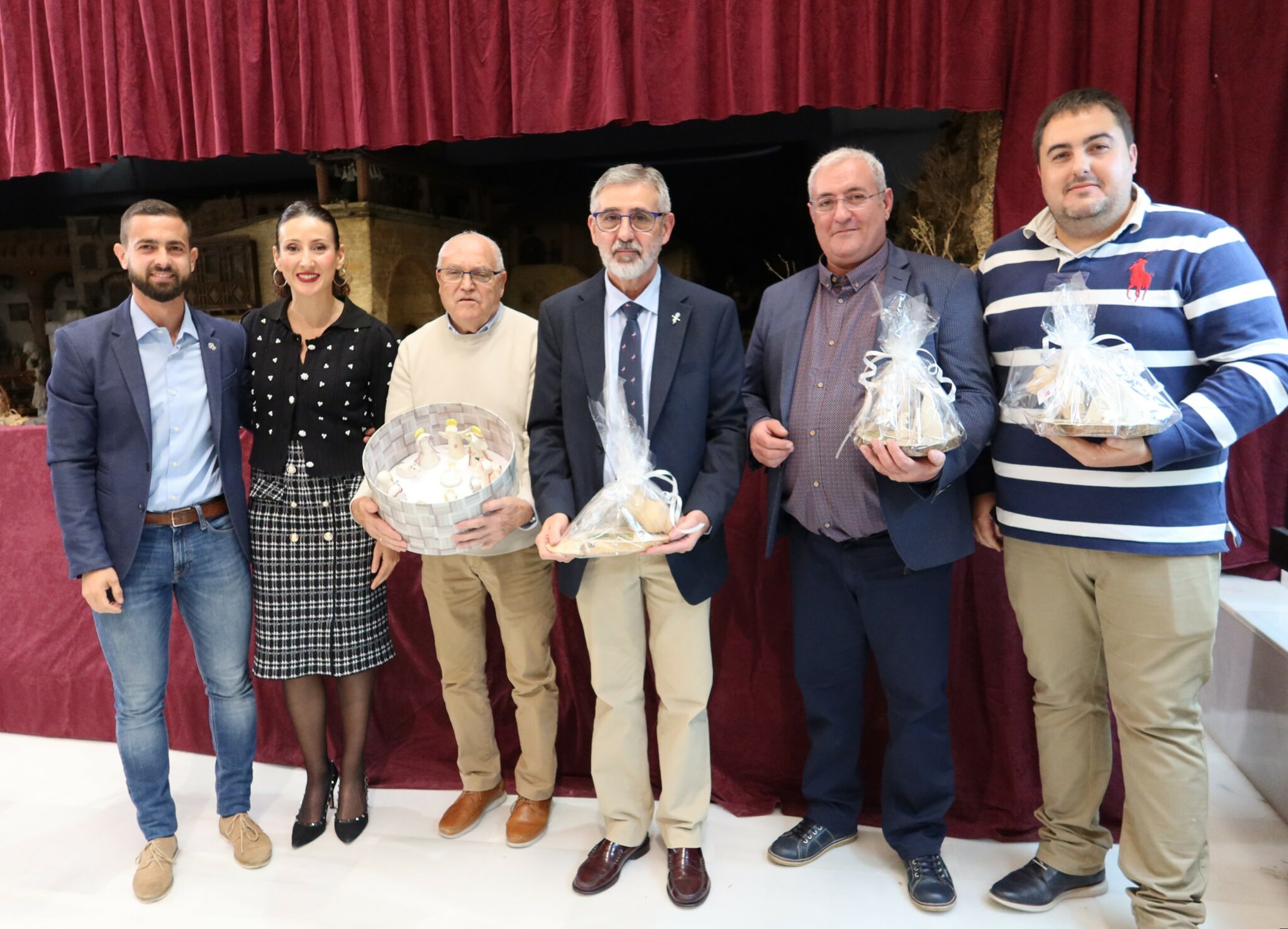 Vera inaugura su Belén Monumental, un homenaje al primer Belén creado ...